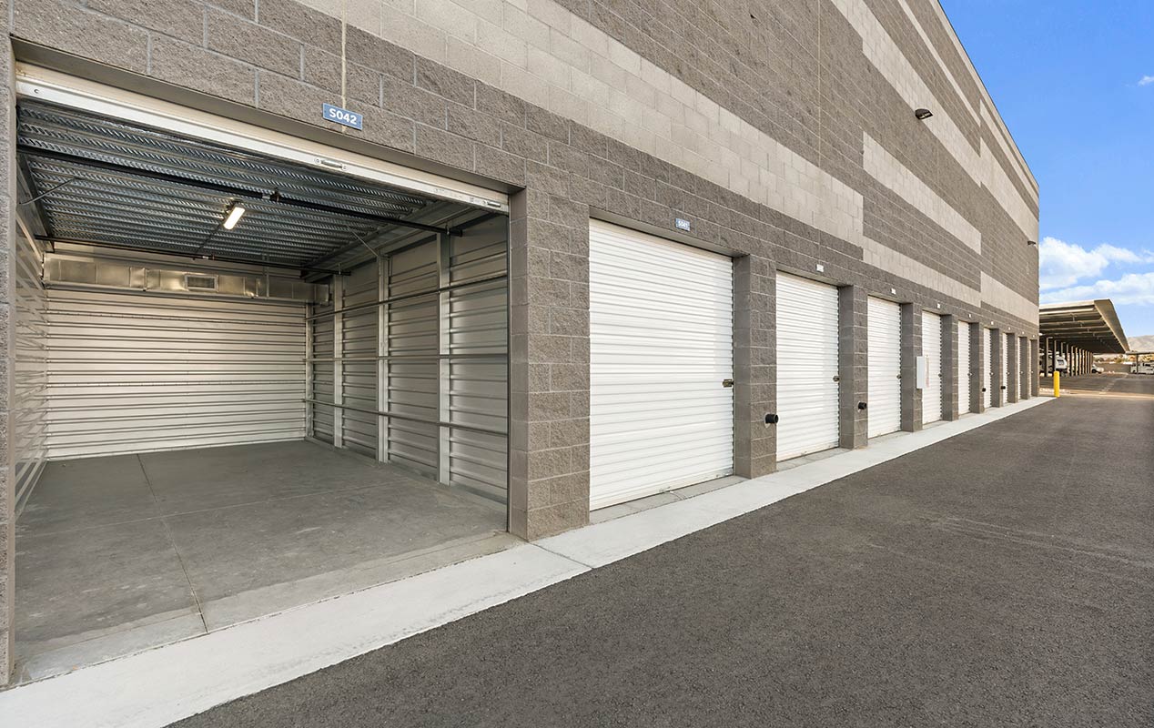 Self Storage Units Palm Springs, CA - Secure Self Storage Near You ...